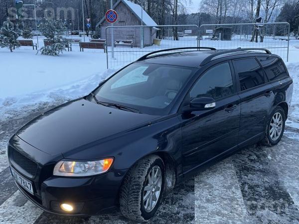 Melns Volvo V50 2008 Rīga, ar dzinēja tilpumu 2.00 L un nobraukumu 335 tūkst. km par 2590 €, foto 8 vietnē AUTOMOTO.COM.LV