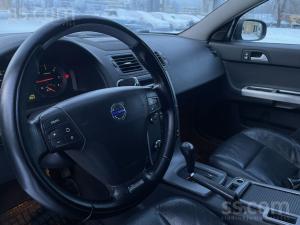 Melns Volvo V50 2008 Rīga, ar dzinēja tilpumu 2.00 L un nobraukumu 335 tūkst. km par 2590 €, foto 12 vietnē AUTOMOTO.COM.LV
