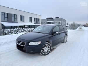 Black Volvo V50 2008 in Vilnius, with an engine capacity of 2.00 L and mileage of 398 thousand km for 2500 €, photo 3 on AUTOMOTO.COM.LV