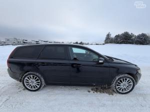 Black Volvo V50 2008 in Vilnius, with an engine capacity of 2.00 L and mileage of 398 thousand km for 2500 €, photo 8 on AUTOMOTO.COM.LV