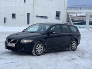 Black Volvo V50 2008 in Rezekne, with an engine capacity of 2.00 L and mileage of 365 thousand km for 2500 €, photo 2 on AUTOMOTO.COM.LV
