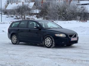Black Volvo V50 2008 in Rezekne, with an engine capacity of 2.00 L and mileage of 365 thousand km for 2500 €, photo 3 on AUTOMOTO.COM.LV