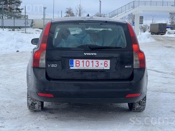 Melns Volvo V50 2008 Rēzekne, ar dzinēja tilpumu 2.00 L un nobraukumu 365 tūkst. km par 2500 €, foto 6 vietnē AUTOMOTO.COM.LV
