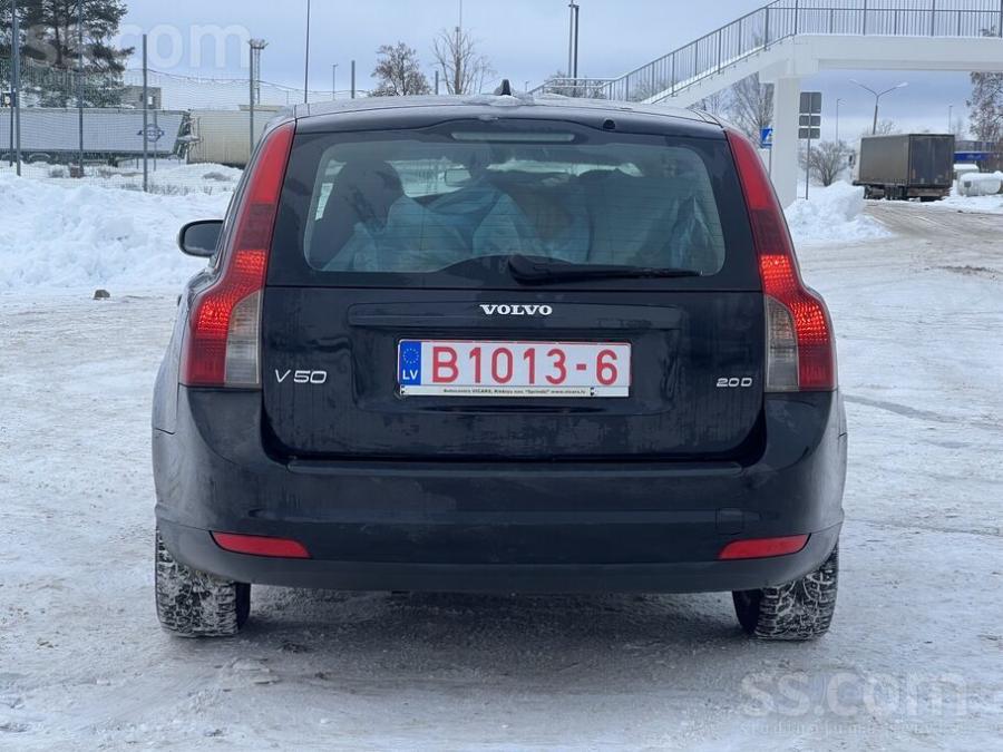 Black Volvo V50 2008 in Rezekne, with an engine capacity of 2.00 L and mileage of 365 thousand km for 2500 €, photo 6 on AUTOMOTO.COM.LV