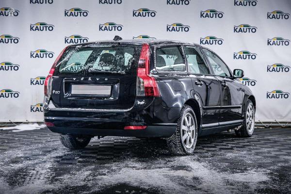 Melns Volvo V50 2008 Kauņa, ar dzinēja tilpumu 1.60 L un nobraukumu 270 tūkst. km par 3490 €, foto 3 vietnē AUTOMOTO.COM.LV