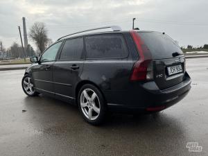 Melns Volvo V50 2008 Tauragė, ar dzinēja tilpumu 2.00 L un nobraukumu 470 tūkst. km par 1200 €, foto 4 vietnē AUTOMOTO.COM.LV