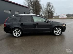 Melns Volvo V50 2008 Tauragė, ar dzinēja tilpumu 2.00 L un nobraukumu 470 tūkst. km par 1200 €, foto 5 vietnē AUTOMOTO.COM.LV