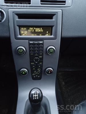 Melns Volvo V50 2008 Rīga, ar dzinēja tilpumu 1.60 L un nobraukumu 260 tūkst. km par 2500 €, foto 8 vietnē AUTOMOTO.COM.LV