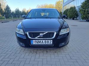 Черный Вольво В50 2008 в Тельшяй, объемом двигателя 2.00 л и пробегом 295 тыс. км за 2150 €, фото 3 на AUTOMOTO.COM.LV