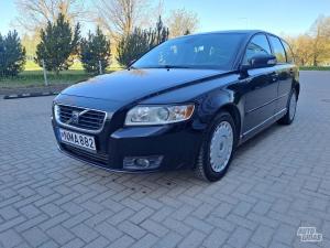 Черный Вольво В50 2008 в Тельшяй, объемом двигателя 2.00 л и пробегом 295 тыс. км за 2150 €, фото 4 на AUTOMOTO.COM.LV