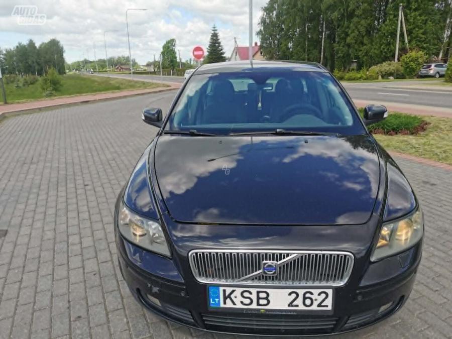 Черный Вольво В50 2008 в Расейняй, объемом двигателя 2.00 л и пробегом 366 тыс. км за 1450 €, фото 1 на AUTOMOTO.COM.LV