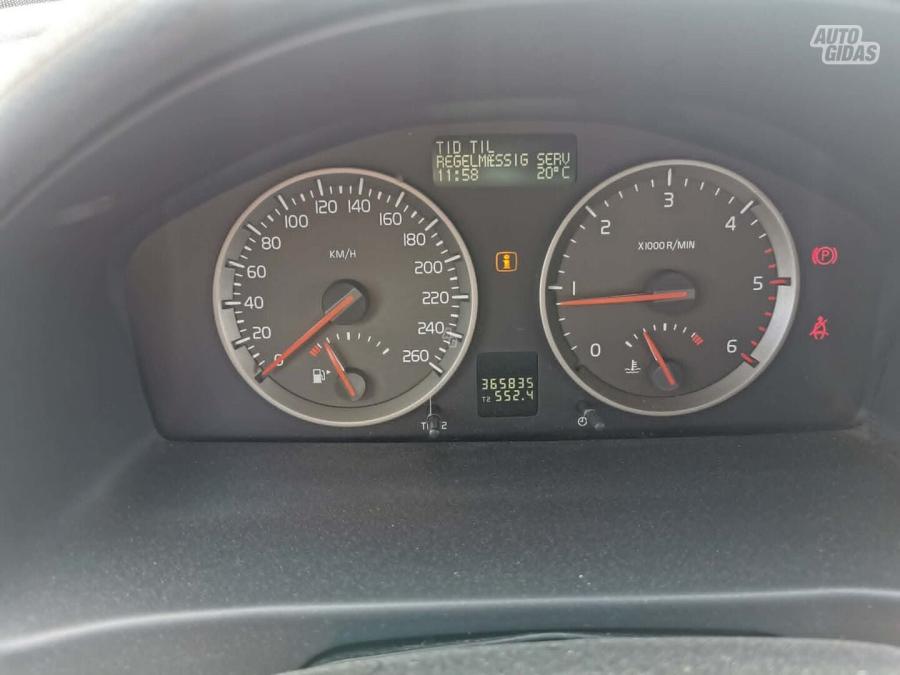 Черный Вольво В50 2008 в Расейняй, объемом двигателя 2.00 л и пробегом 366 тыс. км за 1450 €, фото 7 на AUTOMOTO.COM.LV
