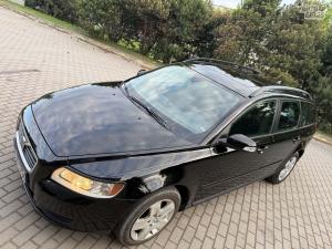 Черный Вольво В50 2008 в Мажейкяй, объемом двигателя 2.00 л и пробегом 274 тыс. км за 2750 €, фото 8 на AUTOMOTO.COM.LV