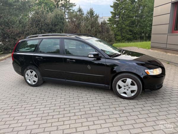 Melns Volvo V50 2008 Mažeikiai, ar dzinēja tilpumu 2.00 L un nobraukumu 274 tūkst. km par 2750 €, foto 8 vietnē AUTOMOTO.COM.LV