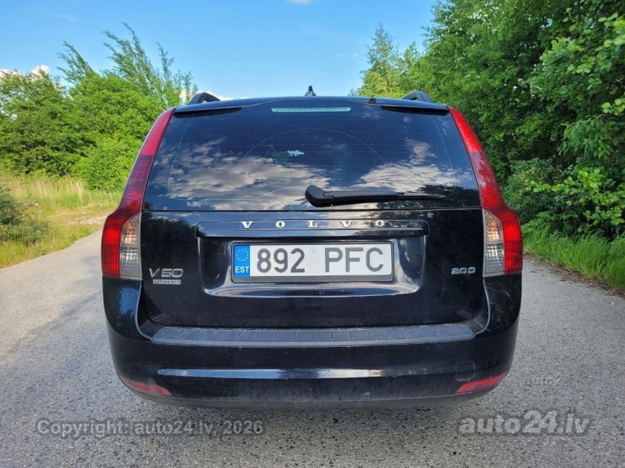 Black Volvo V50 2008 in Tallinn, with an engine capacity of 2.00 L and mileage of 425 thousand km for 1300 €, photo 6 on AUTOMOTO.COM.LV