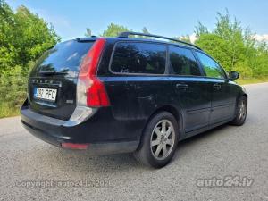 Black Volvo V50 2008 in Tallinn, with an engine capacity of 2.00 L and mileage of 425 thousand km for 1300 €, photo 7 on AUTOMOTO.COM.LV