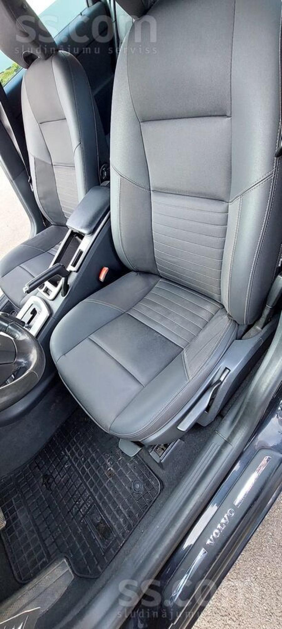 Melns Volvo V50 2008 Bauska, ar dzinēja tilpumu 2.00 L un nobraukumu 255 tūkst. km par 3900 €, foto 16 vietnē AUTOMOTO.COM.LV