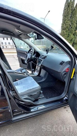 Melns Volvo V50 2008 Bauska, ar dzinēja tilpumu 2.00 L un nobraukumu 255 tūkst. km par 3900 €, foto 20 vietnē AUTOMOTO.COM.LV