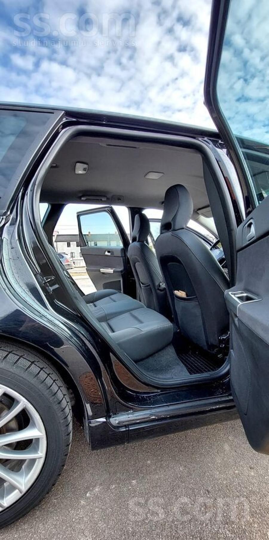 Melns Volvo V50 2008 Bauska, ar dzinēja tilpumu 2.00 L un nobraukumu 255 tūkst. km par 3900 €, foto 21 vietnē AUTOMOTO.COM.LV