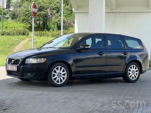 Черный Вольво В50 2008 в Резекне, объемом двигателя 2.00 л и пробегом 365 тыс. км за 2300 €, фото 4 на AUTOMOTO.COM.LV