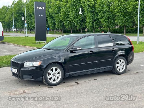 Melns Volvo V50 2008 Narva, ar dzinēja tilpumu 1.60 L un nobraukumu 315 tūkst. km par 999 €, foto 1 vietnē AUTOMOTO.COM.LV
