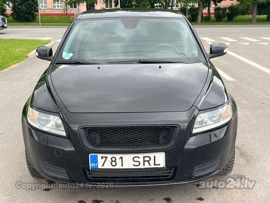 Black Volvo V50 2008 in Narva, with an engine capacity of 1.60 L and mileage of 315 thousand km for 999 €, photo 5 on AUTOMOTO.COM.LV