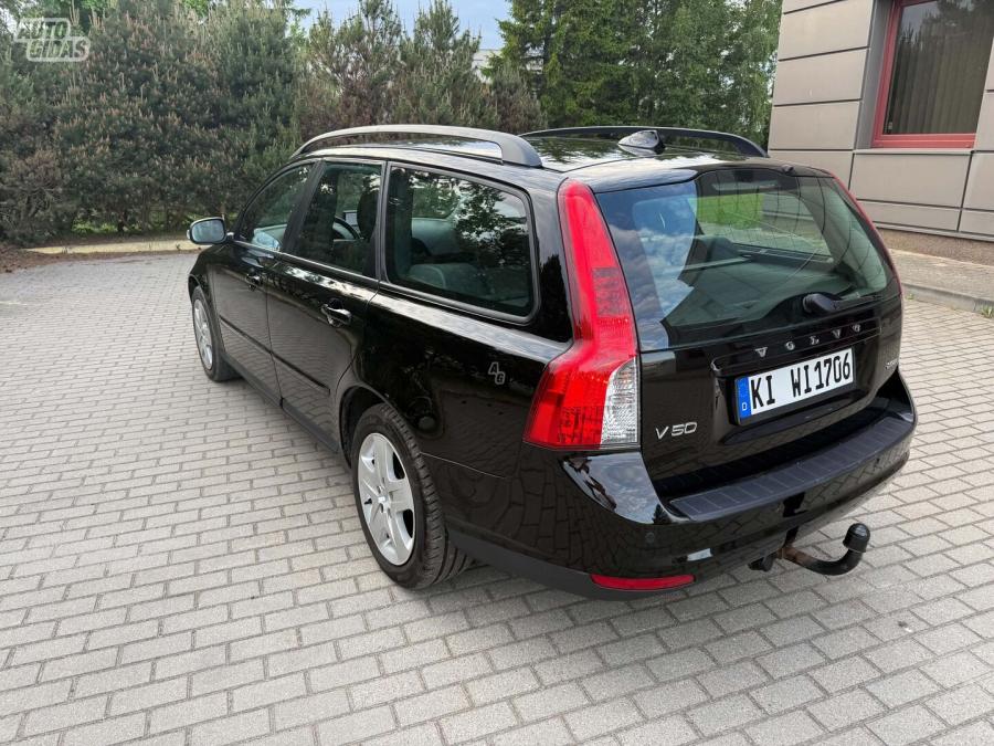 Melns Volvo V50 2008 Mažeikiai, ar dzinēja tilpumu 2.00 L un nobraukumu 274 tūkst. km par 2750 €, foto 4 vietnē AUTOMOTO.COM.LV
