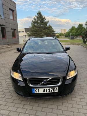 Melns Volvo V50 2008 Mažeikiai, ar dzinēja tilpumu 2.00 L un nobraukumu 274 tūkst. km par 2750 €, foto 9 vietnē AUTOMOTO.COM.LV