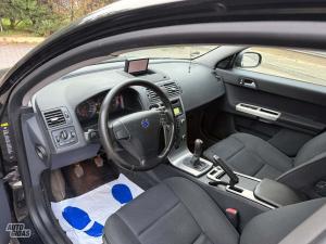 Melns Volvo V50 2008 Mažeikiai, ar dzinēja tilpumu 2.00 L un nobraukumu 274 tūkst. km par 2750 €, foto 27 vietnē AUTOMOTO.COM.LV