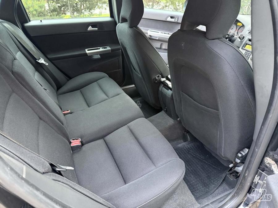 Melns Volvo V50 2008 Mažeikiai, ar dzinēja tilpumu 2.00 L un nobraukumu 274 tūkst. km par 2750 €, foto 29 vietnē AUTOMOTO.COM.LV