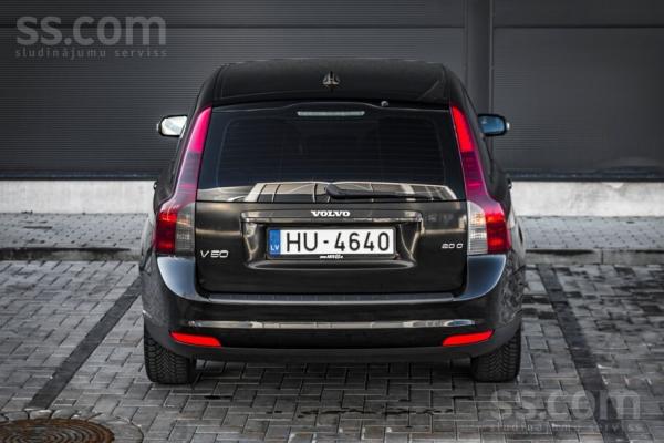 Black Volvo V50 2008 in Riga, with an engine capacity of 2.00 L and mileage of 0 thousand km for 3950 €, photo 5 on AUTOMOTO.COM.LV