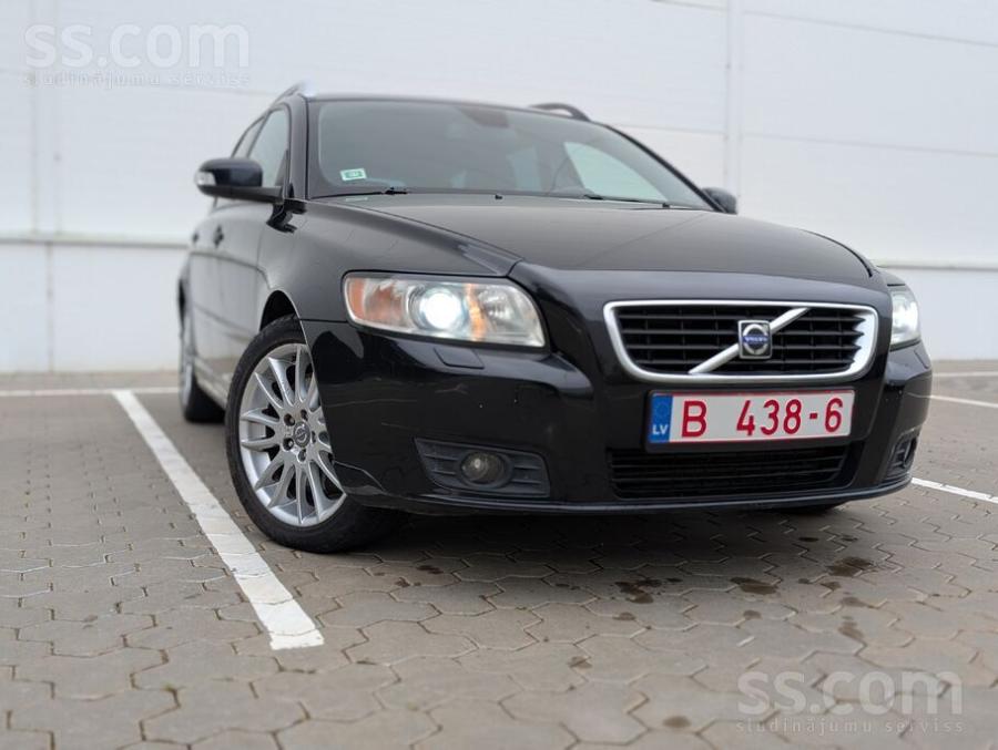 Melns Volvo V50 2008 Rīga, ar dzinēja tilpumu 2.00 L un nobraukumu 360 tūkst. km par 1500 €, foto 4 vietnē AUTOMOTO.COM.LV