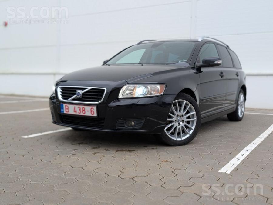 Melns Volvo V50 2008 Rīga, ar dzinēja tilpumu 2.00 L un nobraukumu 360 tūkst. km par 1500 €, foto 5 vietnē AUTOMOTO.COM.LV