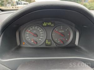 Melns Volvo V50 2008 Rīga, ar dzinēja tilpumu 2.00 L un nobraukumu 360 tūkst. km par 1500 €, foto 13 vietnē AUTOMOTO.COM.LV