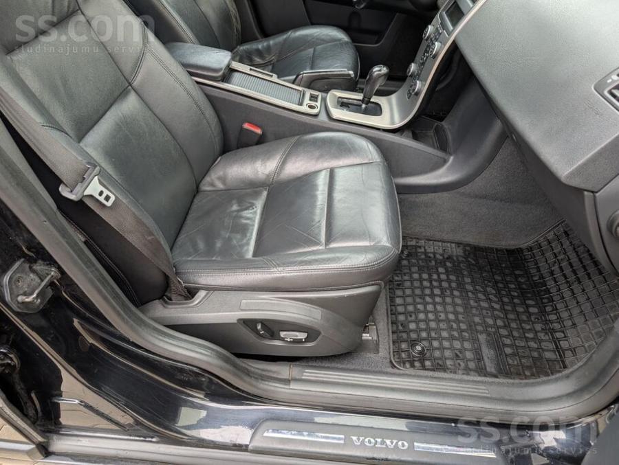 Melns Volvo V50 2008 Rīga, ar dzinēja tilpumu 2.00 L un nobraukumu 360 tūkst. km par 1500 €, foto 18 vietnē AUTOMOTO.COM.LV