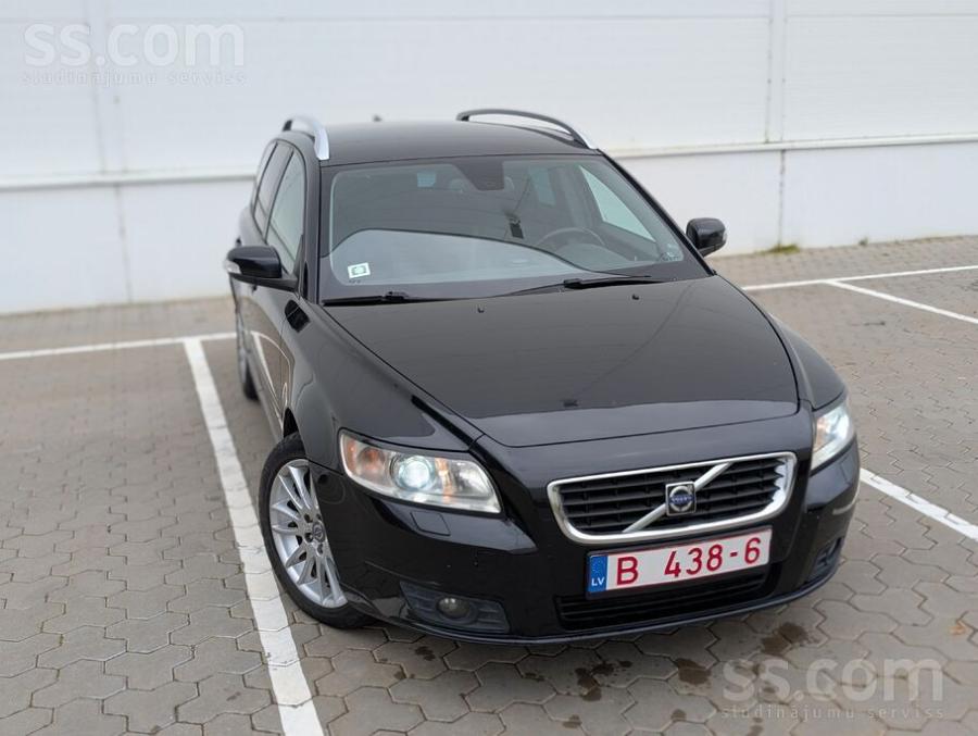 Melns Volvo V50 2008 Rīga, ar dzinēja tilpumu 2.00 L un nobraukumu 360 tūkst. km par 1500 €, foto 21 vietnē AUTOMOTO.COM.LV