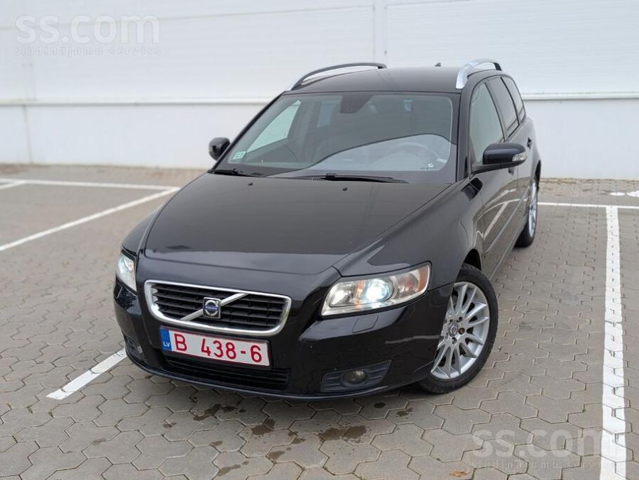 Melns Volvo V50 2008 Rīga, ar dzinēja tilpumu 2.00 L un nobraukumu 360 tūkst. km par 1500 €, foto 22 vietnē AUTOMOTO.COM.LV