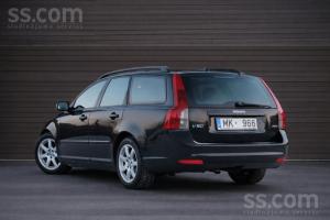 Черный Вольво В50 2008 в Рига, объемом двигателя 2.00 л и пробегом 310 тыс. км за 3990 €, фото 5 на AUTOMOTO.COM.LV