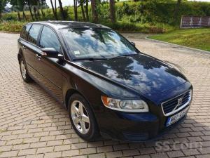 Черный Вольво В50 2008 в Даугавпилс, объемом двигателя 2.00 л и пробегом 298 тыс. км за 3000 €, фото 4 на AUTOMOTO.COM.LV