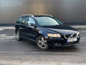 Черный Вольво В50 2008 в Рига, объемом двигателя 2.00 л и пробегом 260 тыс. км за 2150 €, фото  на AUTOMOTO.COM.LV