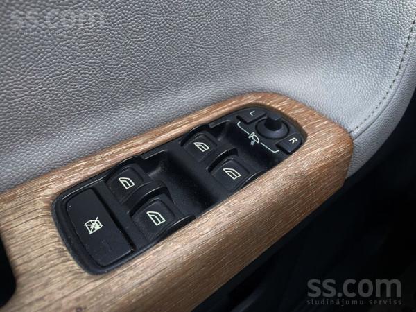 Черный Вольво В50 2008 в Рига, объемом двигателя 2.00 л и пробегом 260 тыс. км за 2150 €, фото 9 на AUTOMOTO.COM.LV