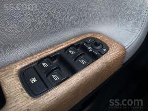 Melns Volvo V50 2008 Rīga, ar dzinēja tilpumu 2.00 L un nobraukumu 260 tūkst. km par 2150 €, foto 10 vietnē AUTOMOTO.COM.LV