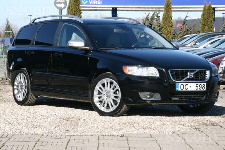 Черный Вольво В50 2008 в Тукумс, объемом двигателя 2.00 л и пробегом 357 тыс. км за 4990 €, фото 3 на AUTOMOTO.COM.LV