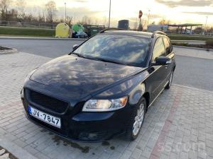 Black Volvo V50 2008 in Bauska, with an engine capacity of 2.00 L and mileage of 334 thousand km for 1600 €, photo  on AUTOMOTO.COM.LV