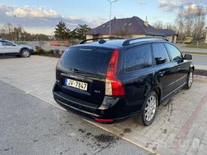 Черный Вольво В50 2008 в Бауска, объемом двигателя 2.00 л и пробегом 334 тыс. км за 1600 €, фото 4 на AUTOMOTO.COM.LV