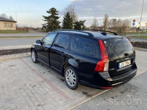 Черный Вольво В50 2008 в Бауска, объемом двигателя 2.00 л и пробегом 334 тыс. км за 1600 €, фото 5 на AUTOMOTO.COM.LV