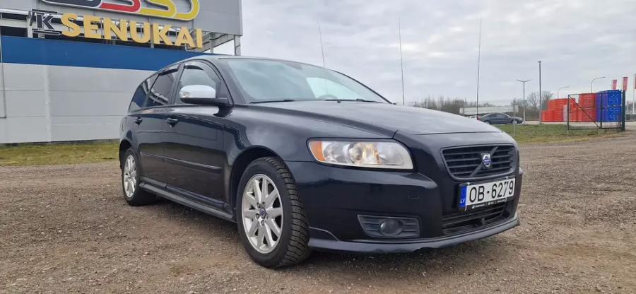 Melns Volvo V50 2008 Daugavpils, ar dzinēja tilpumu 2.00 L un nobraukumu 280 tūkst. km par 3500 €, foto 8 vietnē AUTOMOTO.COM.LV