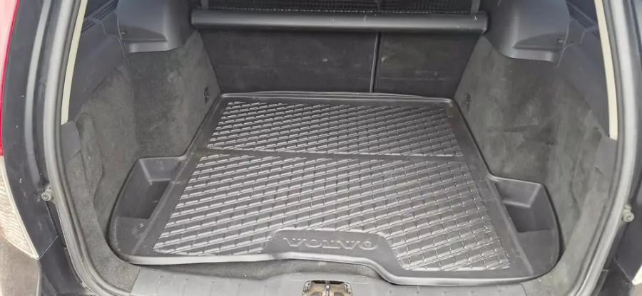 Melns Volvo V50 2008 Daugavpils, ar dzinēja tilpumu 2.00 L un nobraukumu 280 tūkst. km par 3500 €, foto 25 vietnē AUTOMOTO.COM.LV