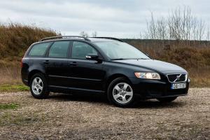 Black Volvo V50 2008 in Riga, with an engine capacity of 1.60 L and mileage of 192 thousand km for 3995 €, photo  on AUTOMOTO.COM.LV
