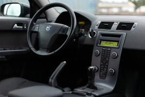 Черный Вольво В50 2008 в Рига, объемом двигателя 1.60 л и пробегом 192 тыс. км за 3995 €, фото 22 на AUTOMOTO.COM.LV